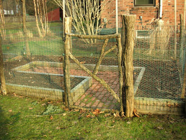 A Black Locust Connection — Fence Posts/Rails